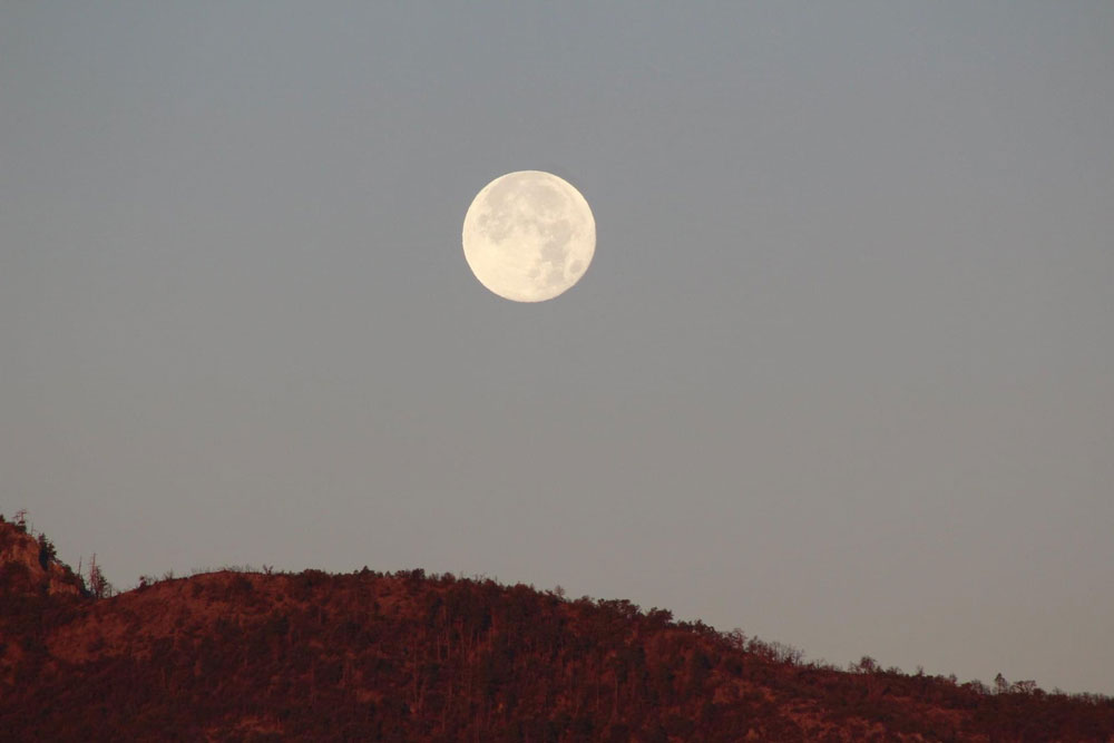 Full Morning Moon - Alpine, TexasAlpine, Texas