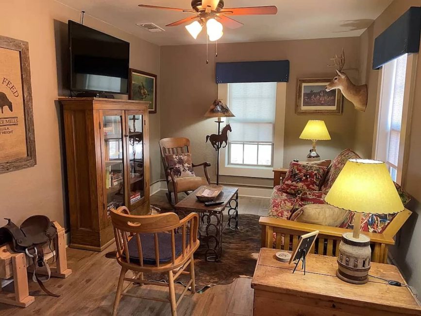 Cowboy House | Alpine, Texas